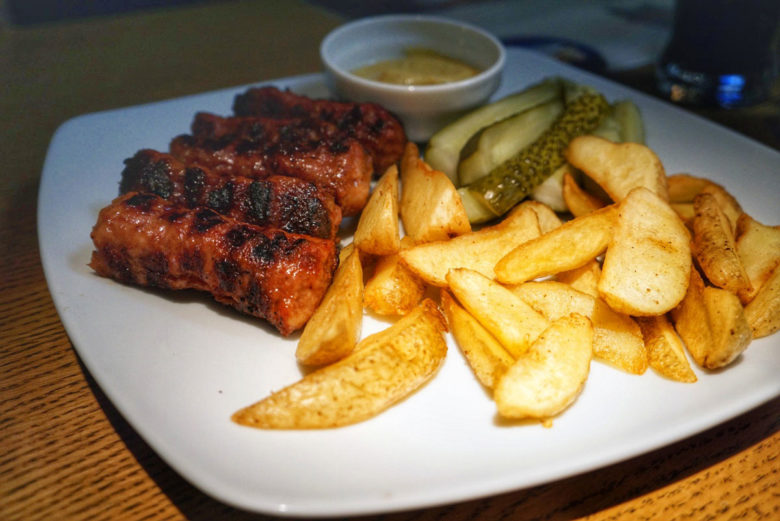 Food-Guide Rumänien: Mămăligă, Sarmale und Pflaumenschnaps - milchblau